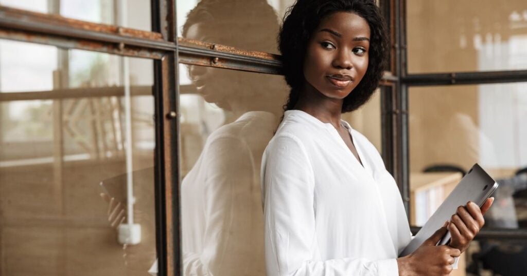 Simplify Your Style: The Ultimate Wardrobe Essentials List (Free PDF ...