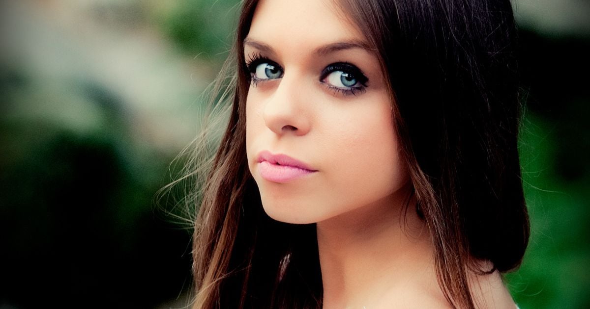 Bright Winter Color Palette: A Complete Guide | What Is She Wearing